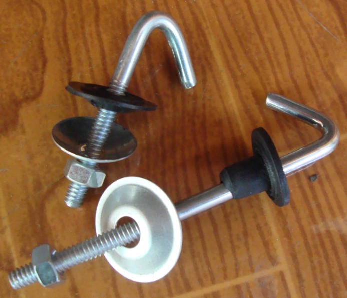 J-bultkrok med bricka och mutter och gummisats monterad - Haiyanbolt.com